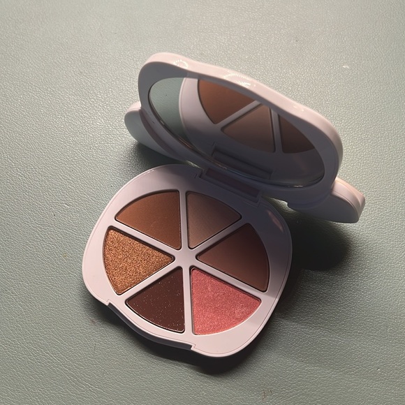 Too Faced | Makeup | New Too Faced Eyeshadow Palette Puppy Dog Glowver ...